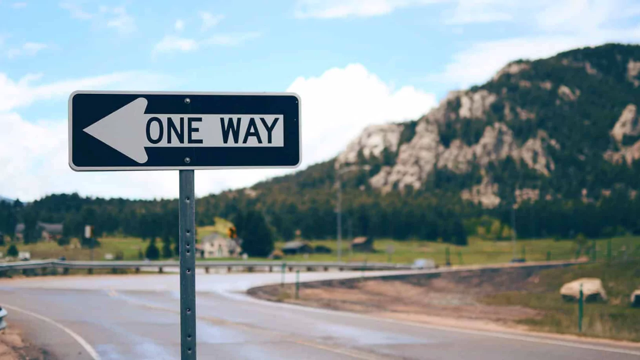 What Color Are Regulatory Signs?